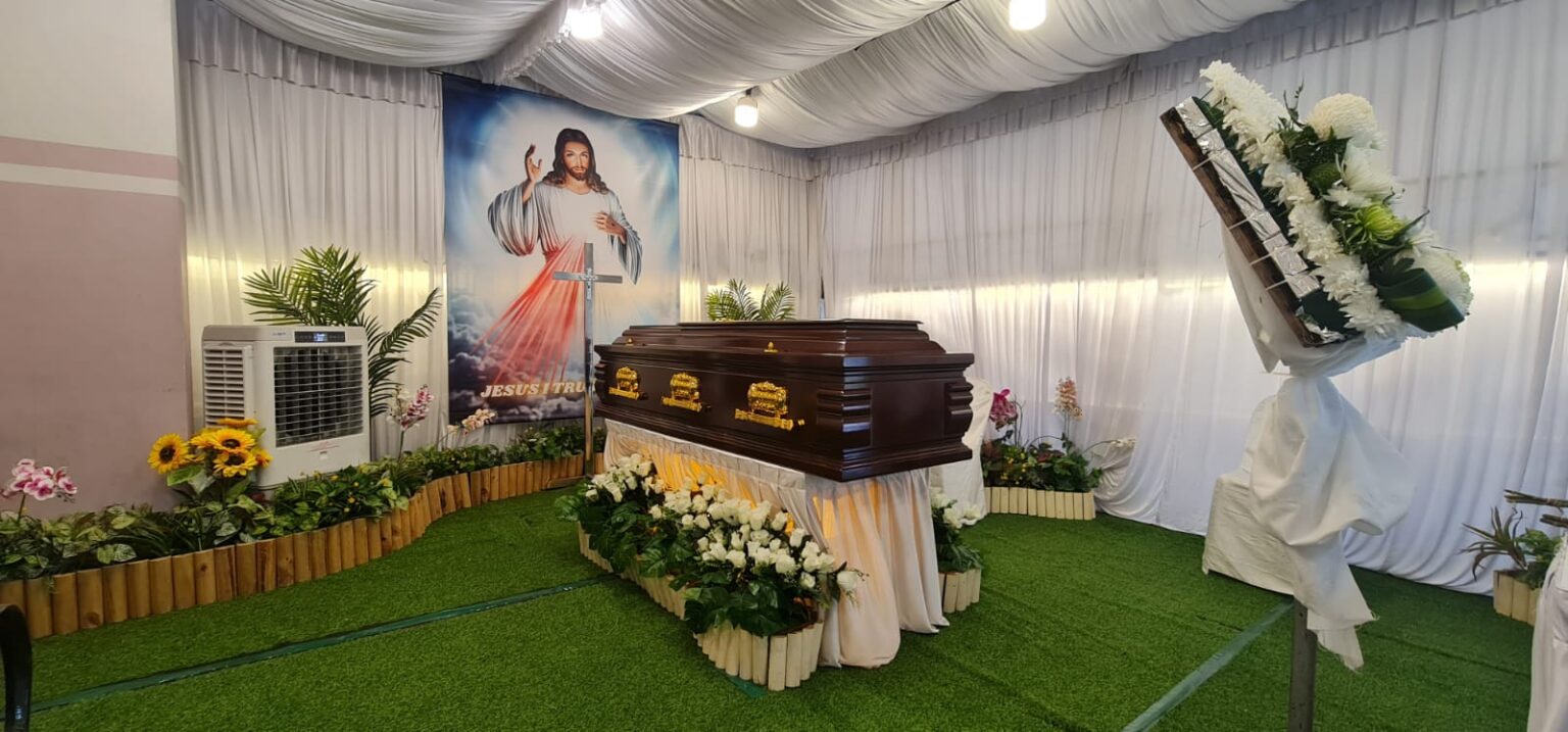 Roman Catholic Funeral Services: Beliefs, Rites, and Traditions